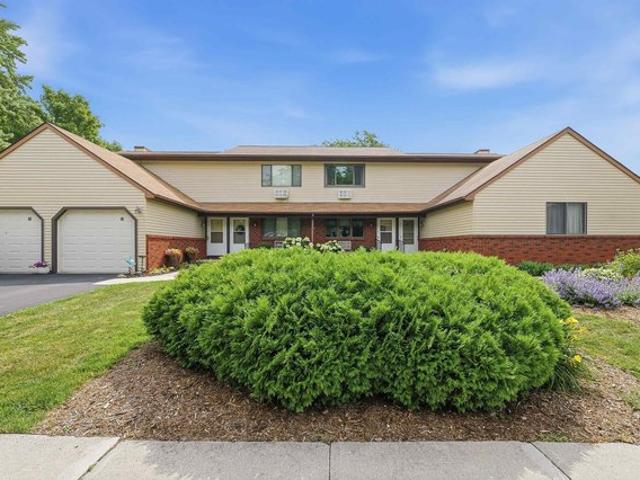67 University Dr, Fond du Lac, WI 54935
