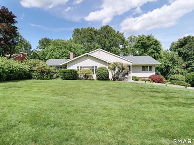 67 Valley Cir, Fairfield, CT 06825