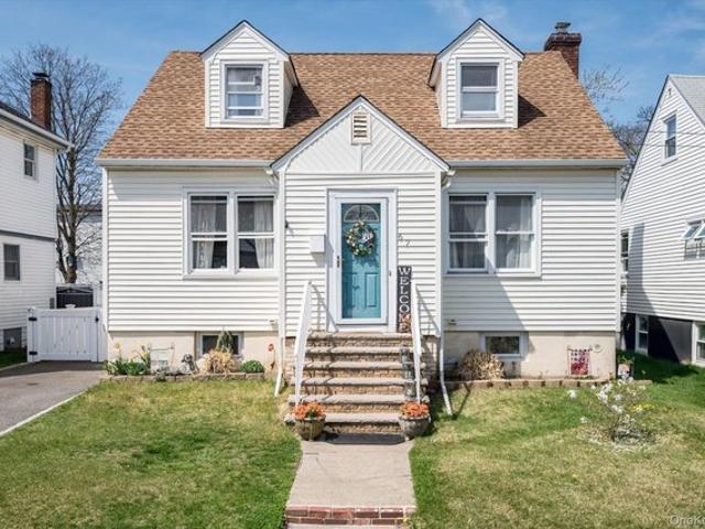 67 Waldo Ave, East Rockaway, NY 11518