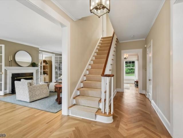 67 West Rd