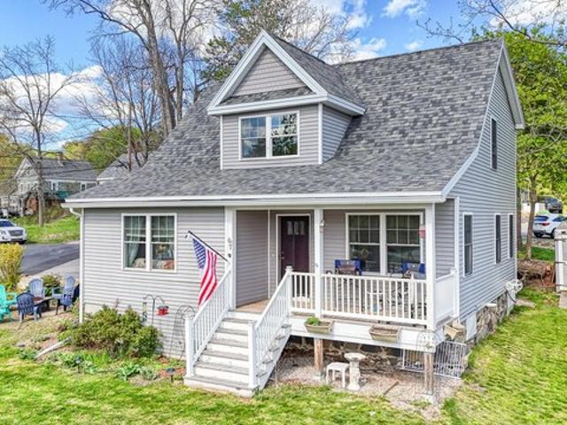 67 Whipple Rd, Kittery, ME 03904