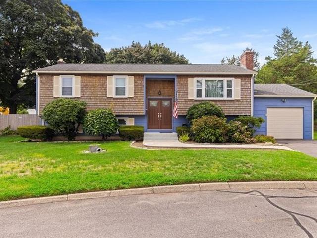 67 Winston Ave, Warwick, RI 02886