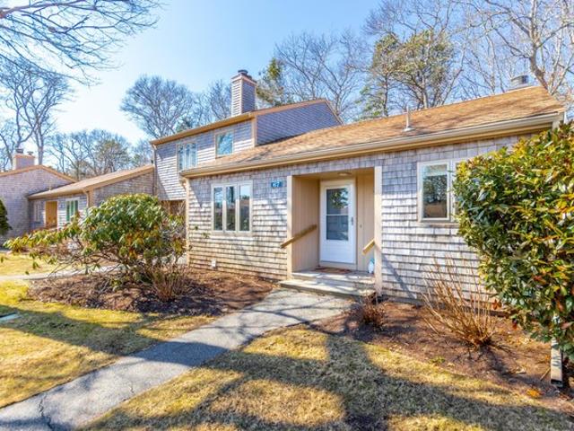 67 Woodland Trl, East Falmouth, MA 02536