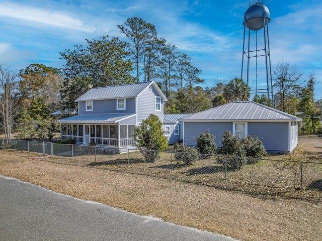 67 Yellow Jacket Ave, Sopchoppy, FL 32358