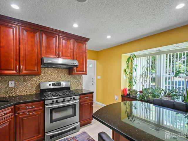67 Albury Way