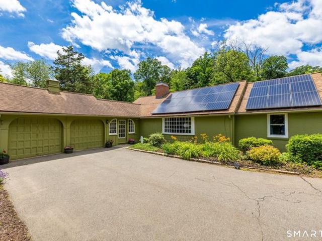 67 Bell St, Middletown, CT 06457