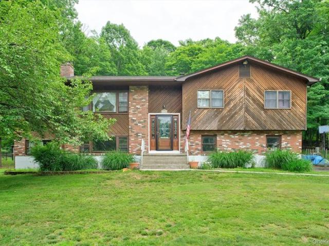 67 Carol Dr, Monroe, NY 10950