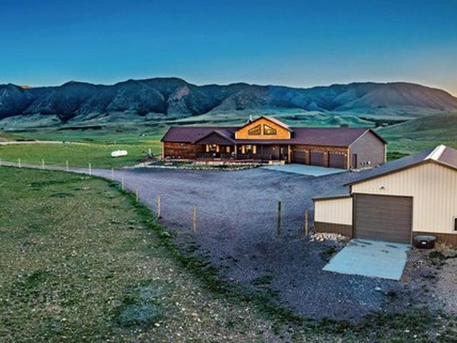67 Cowboy Way, Laramie, WY 82070