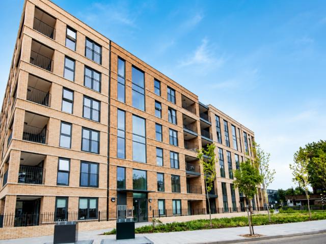 67 Cowley Road, London SW9 1 bed flat to rent £2,000 pcm £462 pw