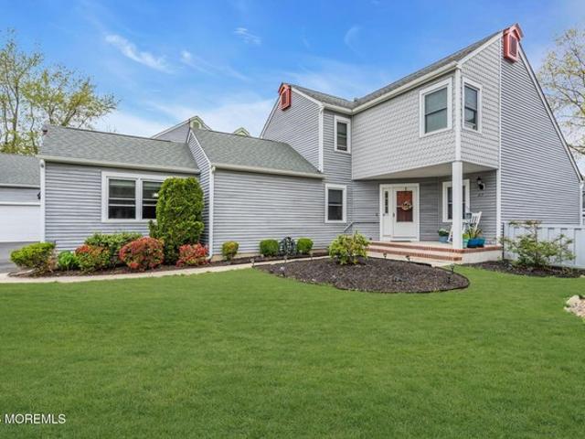 67 Claridge Ct Unit 152B, Toms River, NJ 08753