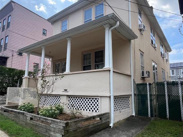 67 Crescent Place