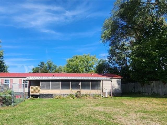 67 E King St, Zanesville, OH 43701