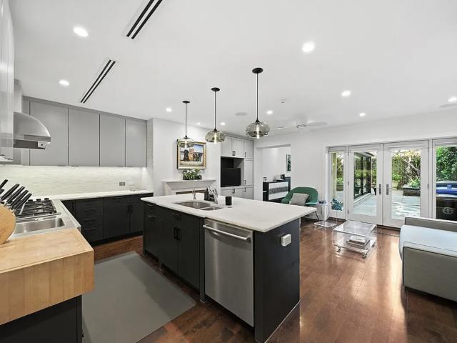 67 E 82ND Street