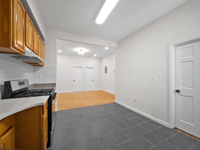 67 Franklin St Unit# 2, Jc, Heights, US, NJ