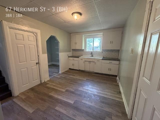 67 Herkimer St, 3 beds, 1 full bath