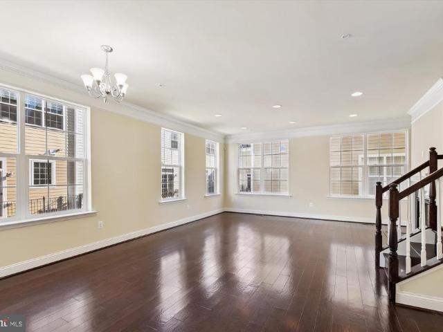 67 Linden Place