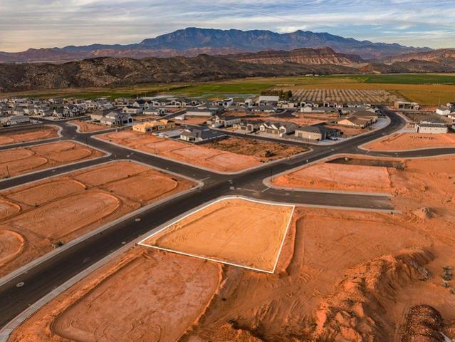 67 Lotsand Hollow Vlg Unit 67, Hurricane, UT 84737