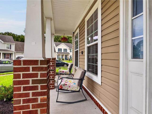 67 Manilla LN