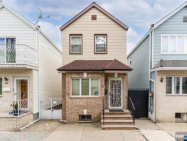 67 Marne St, Newark, NJ 07105