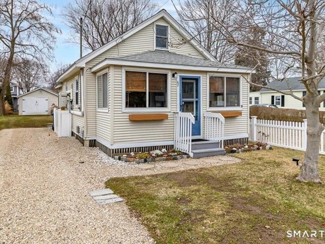 67 Middletown Ave, Old Saybrook, CT 06475