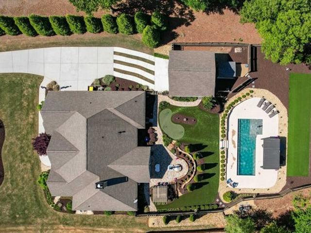 67 N Cove Dr, Newnan, GA 30263