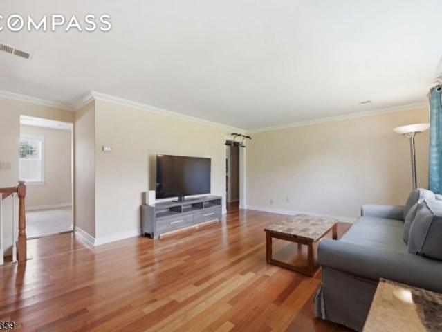 67 New England Ave 69B, Summit, NJ