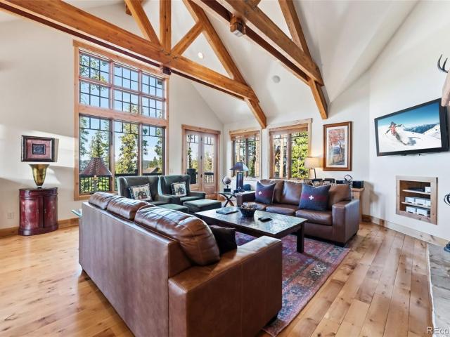 67 North Woods Lane