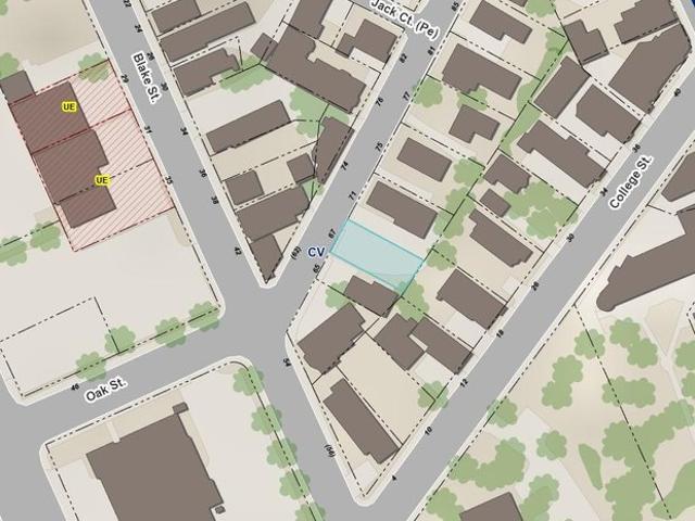 67 Oak St, Lewiston, ME 04240