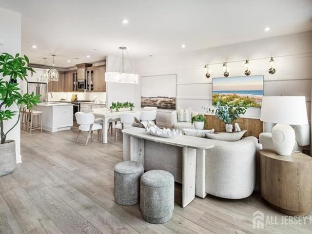 67 Park Ave, North Brunswick, NJ 08902