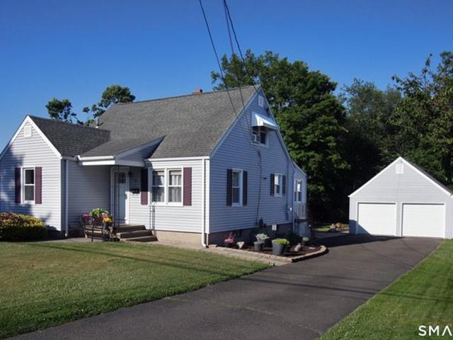 67 Peck St, Milford, CT 06460