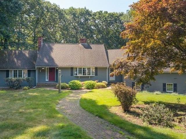 67 Porter Rd, Boxford, MA 01921