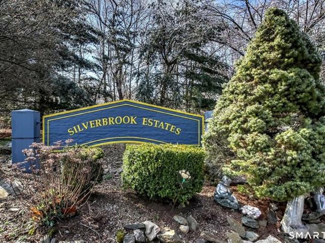 67 Red Cedar Cir, Orange, CT 06477