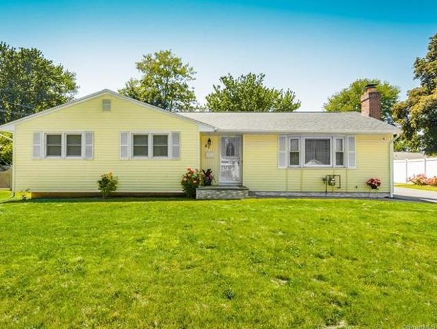 67 Regency Dr, West Hartford, CT 06110