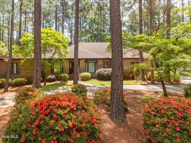 67 Stoneykirk Dr, Pinehurst, NC 28374