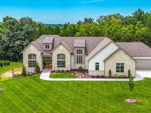 6404 Adare Manor Dr, Columbia, MO 65201