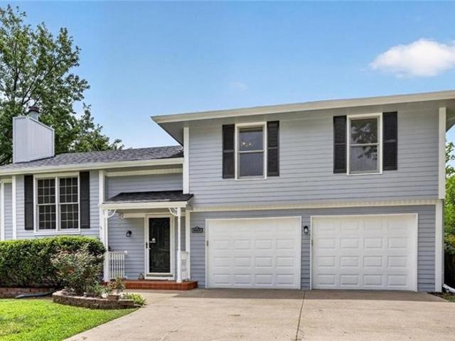 6405 N Amoret Ave, Kansas City, MO 64151