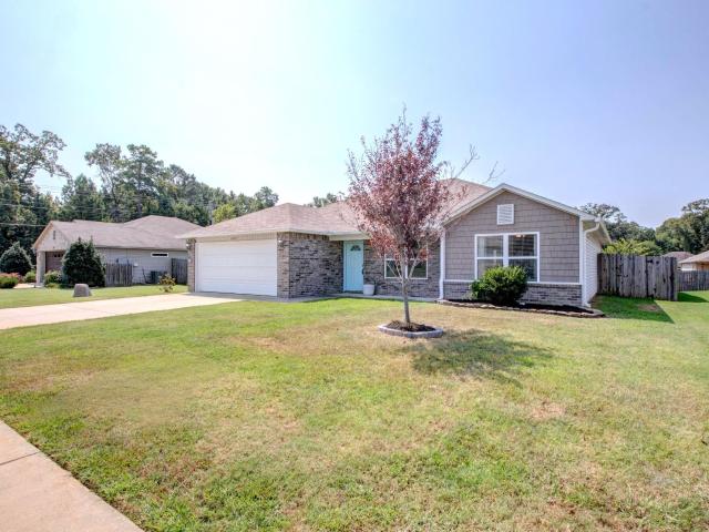 6405 Amalie Dr