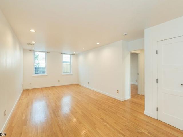 6405 Blvd East Unit B1, West New York Town, US, NJ