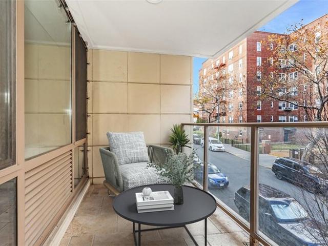 6405 Yellowstone Blvd Apt 207, Forest Hills, NY 11375