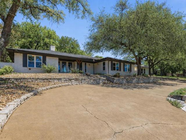 6406 Lansdowne Ct, Granbury, TX 76049 | MLS #21231 | Compass