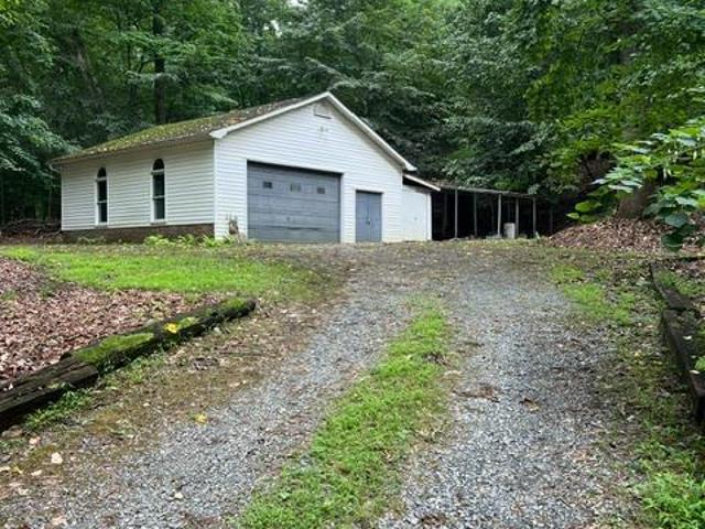 6406 White Oak Court