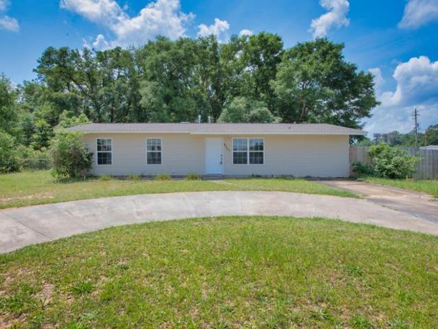 6407 Magnolia St, Milton, FL 32570