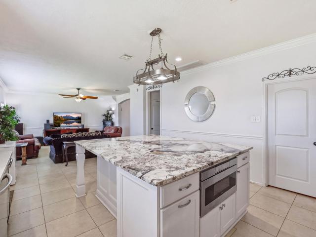 6407 Hillock Lane