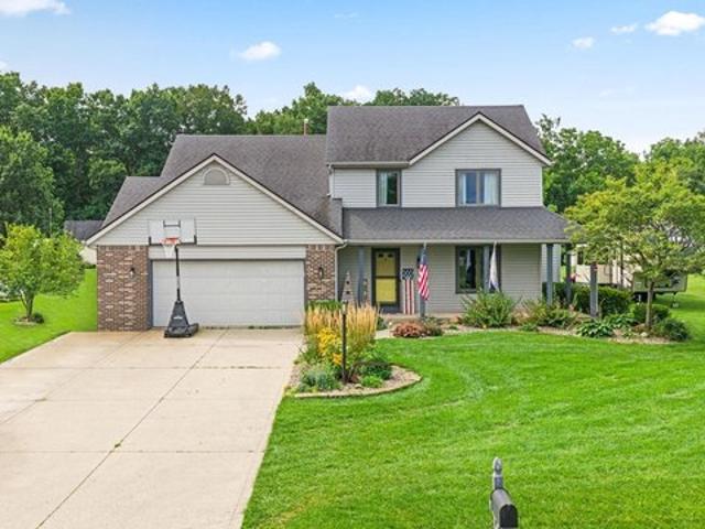 6408 E Edgewood Dr, Churubusco, IN 46723