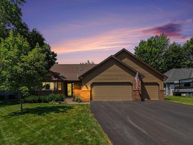 6408 Fawn Ln, Circle Pines, MN 55014