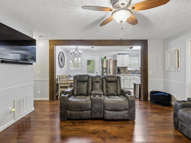 6408 Highway 49