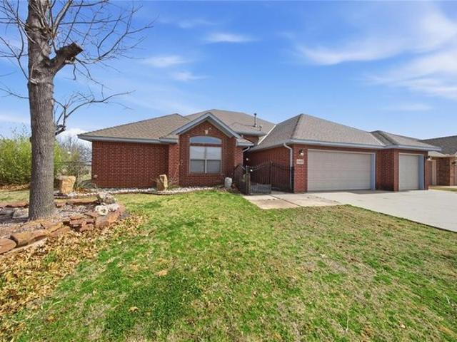 6408 Sandlewood Dr, Oklahoma City, OK 73132