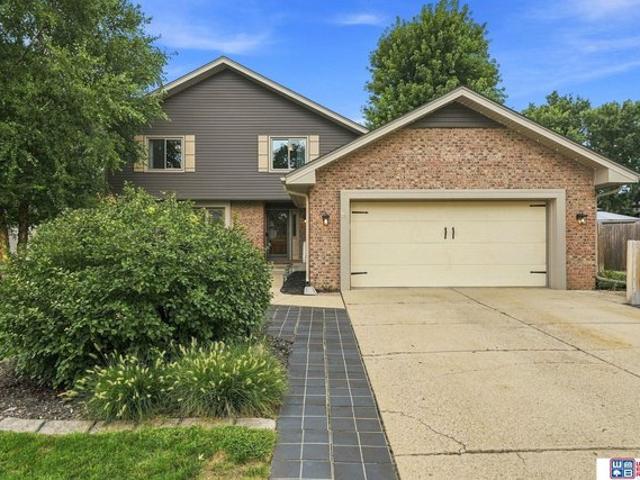 6408 Tanglewood Ln, Lincoln, NE 68516
