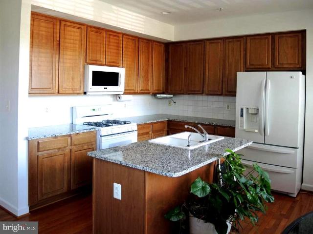 6409 Nice Place