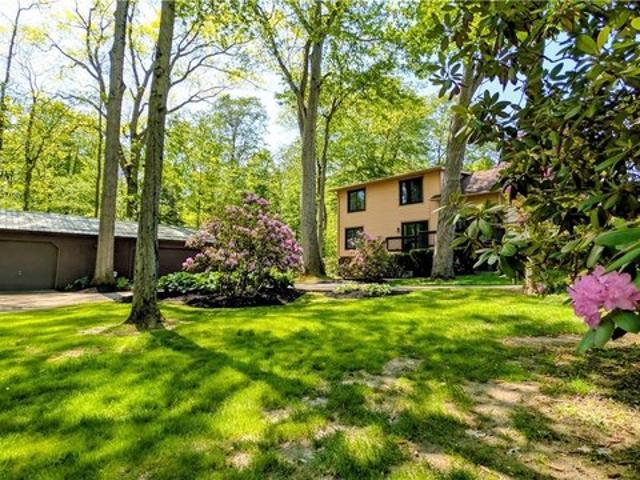 6409 Old Woods Rd, Ashtabula, OH 44004